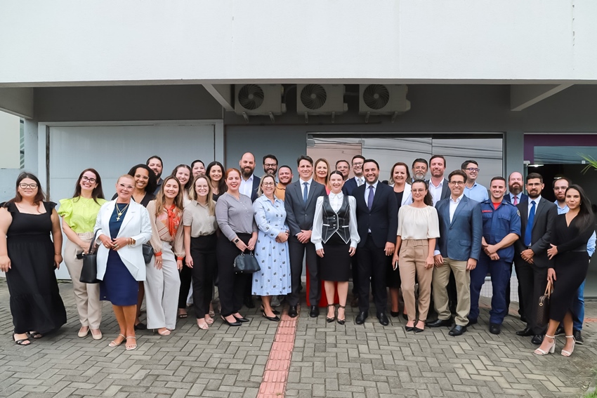 Agora em Içara: CAASC e OAB/SC inauguram o 45° Escritório Compartilhado ...